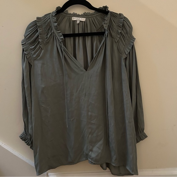 Current Air | Tops | Green Current Air Blouse | Poshmark